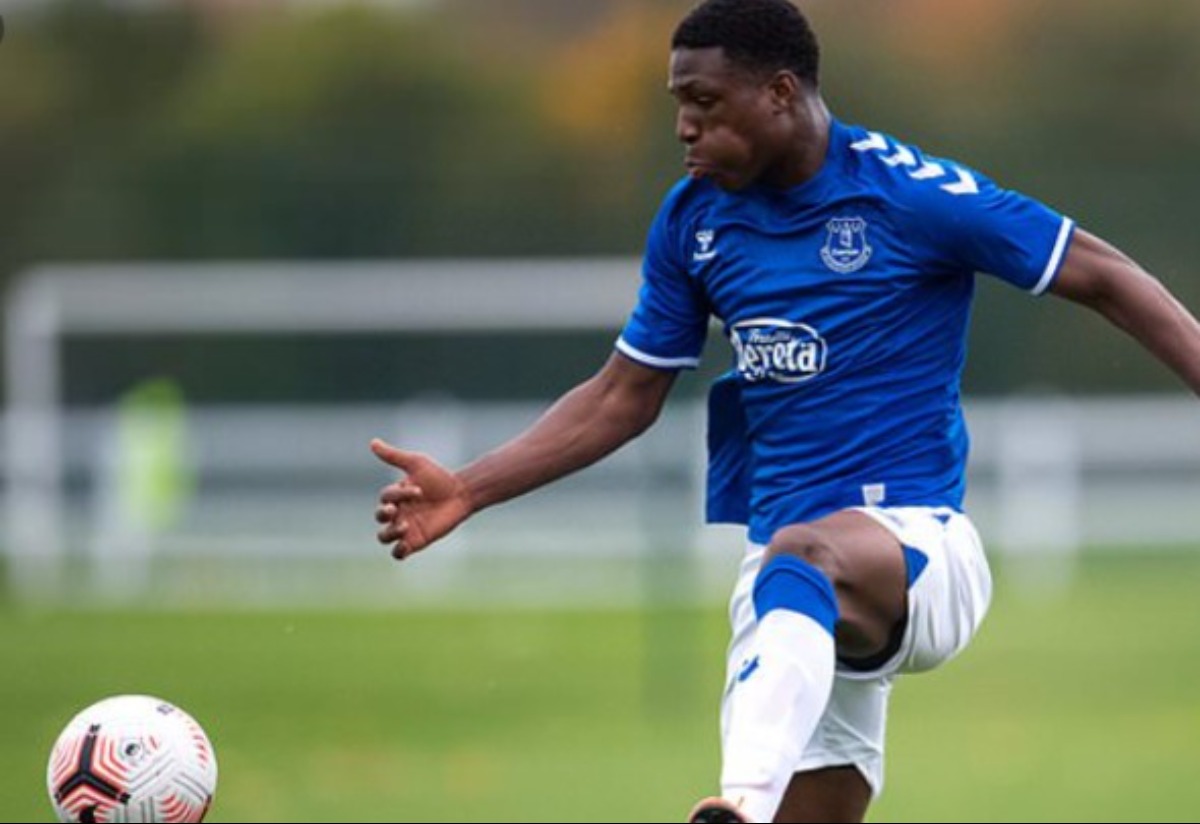 Everton defender Small skips training amid Blues exit attempts