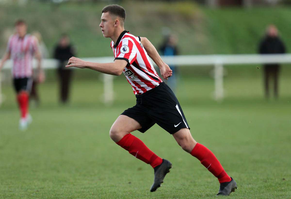 Everton hold talks for Sunderland teen Rigg amid Newcastle threat